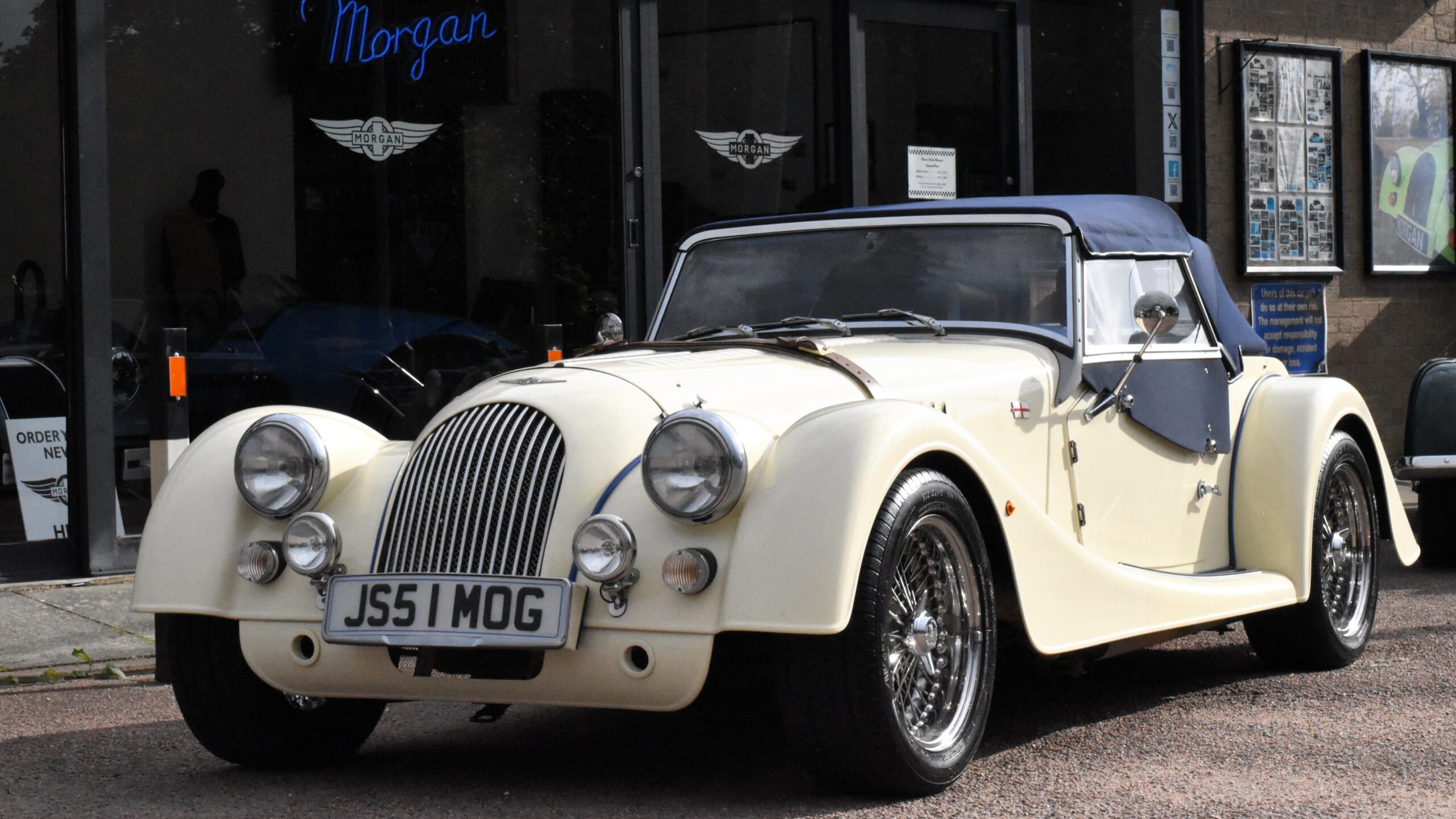 2015 Roadster 3.7L 15,000 miles | £39,950 – Morgan Kent